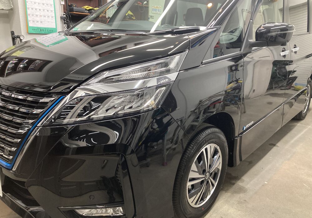 新車セレナへ低撥水GFコート施工 | ガラスコーティングや修理などの実績を東京を中心に重ねてまいりました